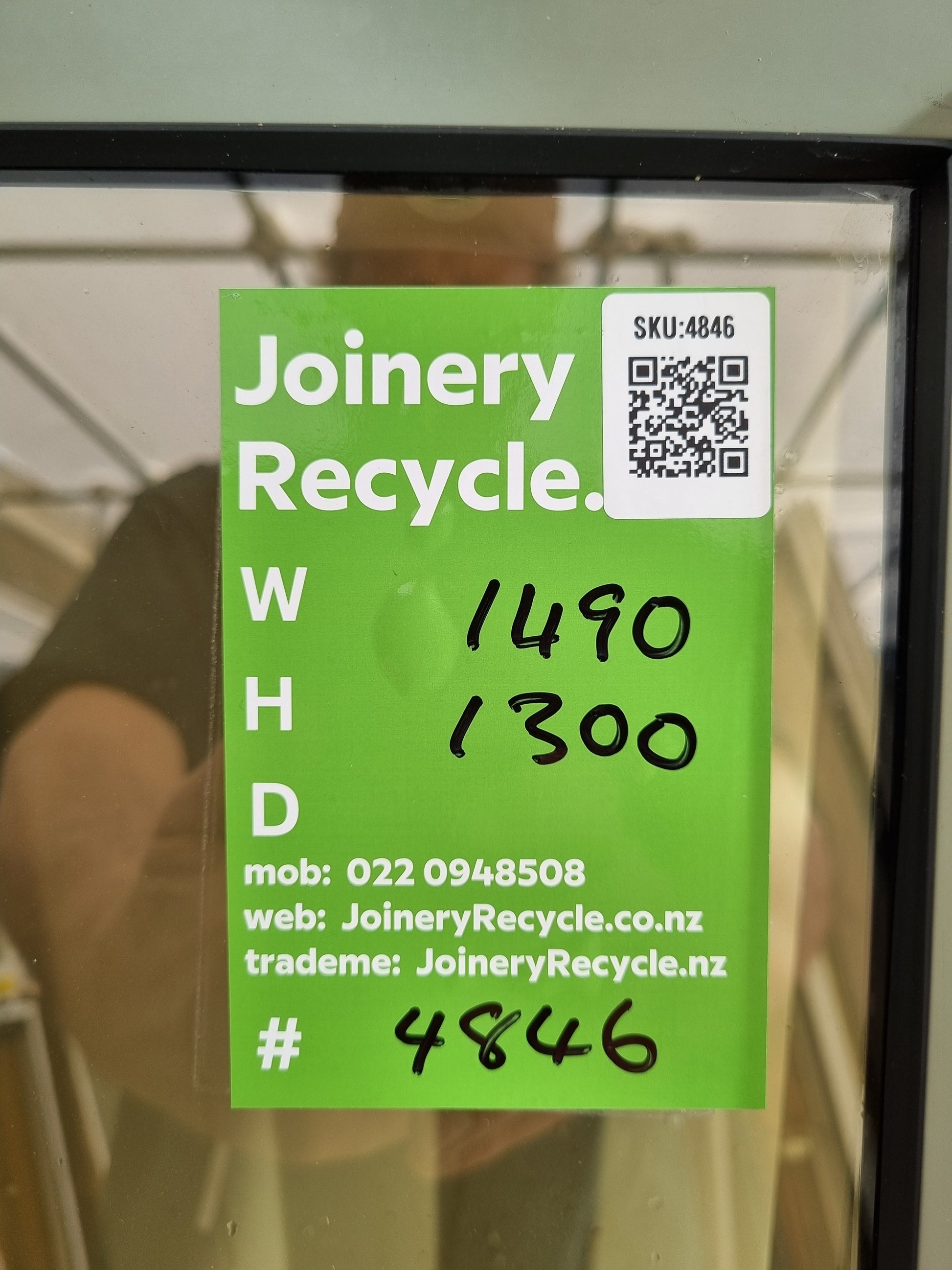 Aluminium Window Green 1490 W x 1300 H [#4846] - Joinery Recycle